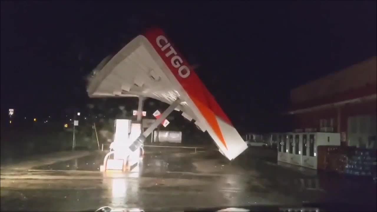 GAS STATION COLLAPSE: Hurricane Nicholas leaves destruction in SE Texas ...