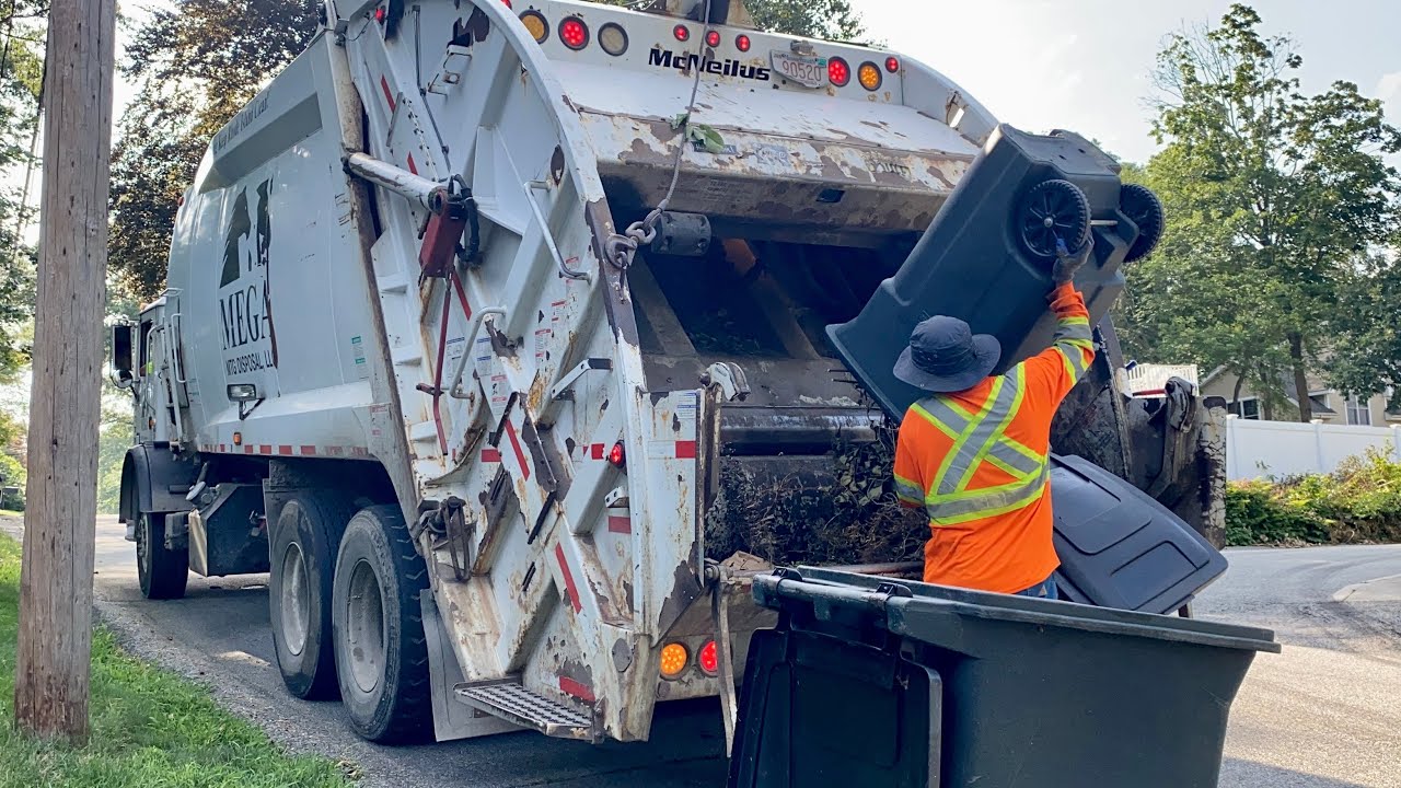 Mega Disposal Garbage Truck Packing Late Summer Yard Waste - YouTube
