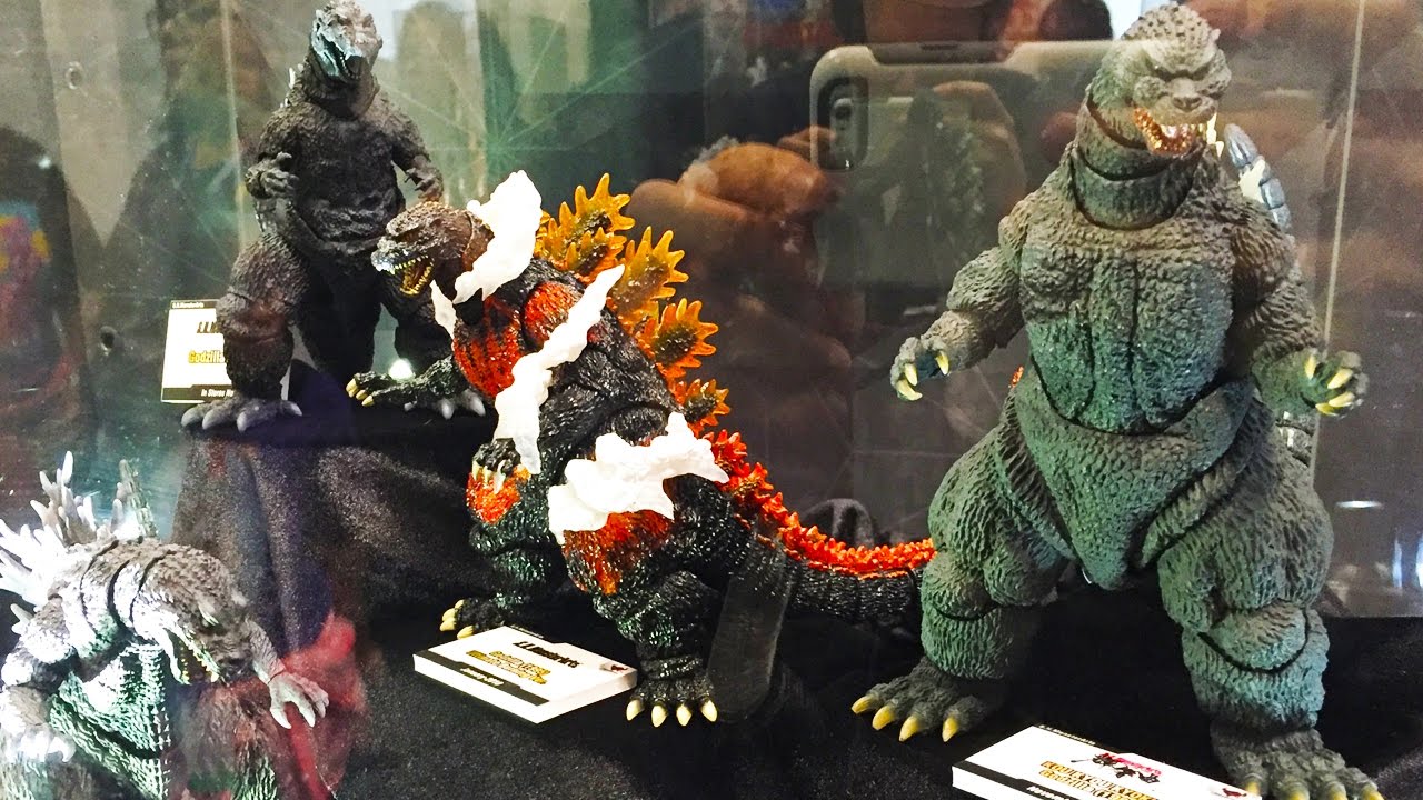 NYCC 2016: Cool Godzilla Stuff - YouTube