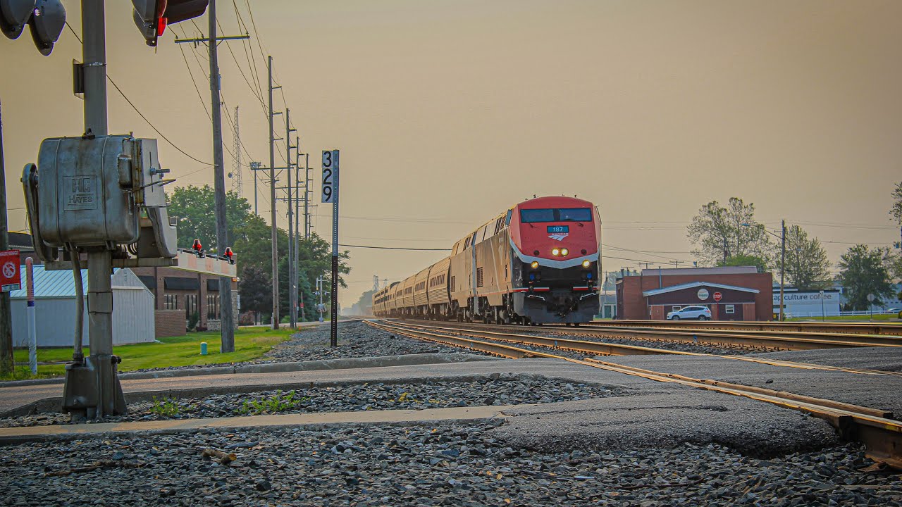 Amtrak 40 at MP329 in Archbold OH with Phase 7 P42 leading - YouTube