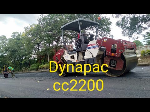 road asphalt proces with dynapac cc2200 - YouTube