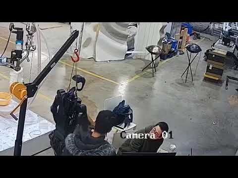 A Chinese robot Malfunctions causing PanicImagine if it was armed. #china