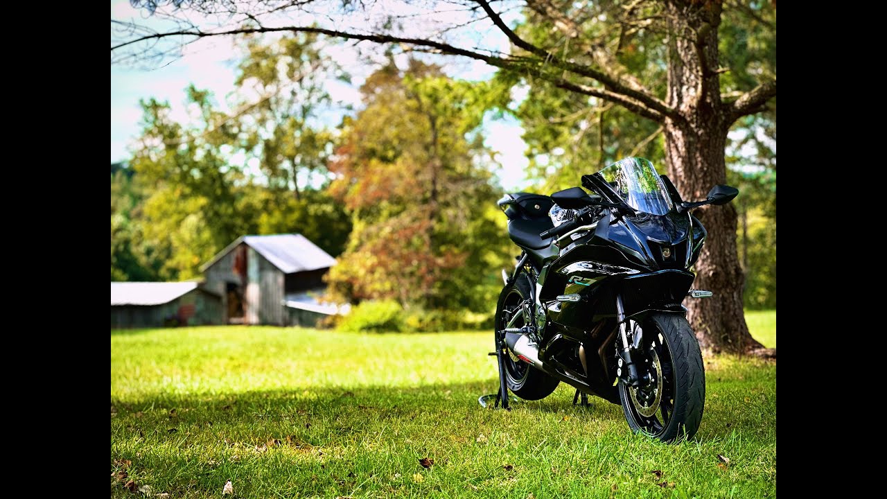 R7 and Mt07 chill ride at the local spot - YouTube