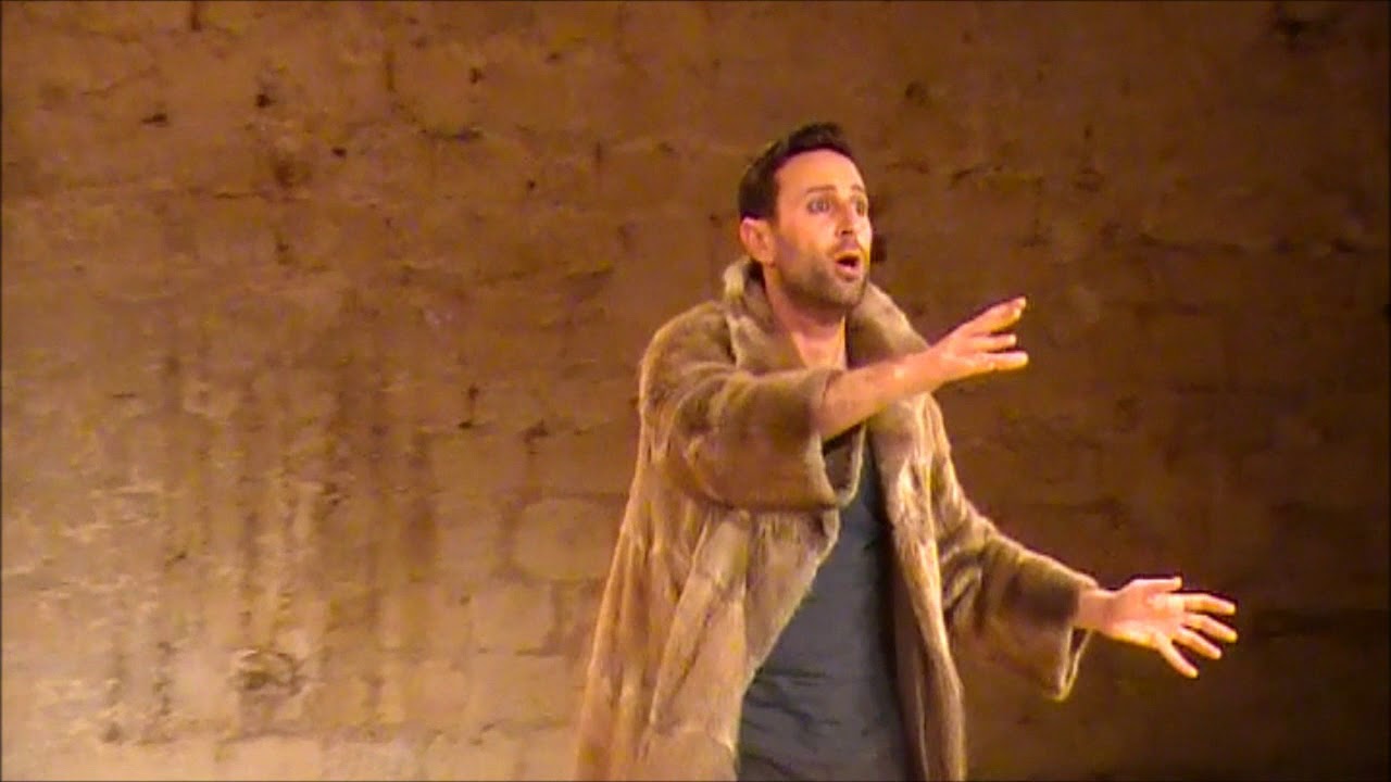 Henri Rizk dans PHEDRE de Sénèque, rôle du Messager - YouTube