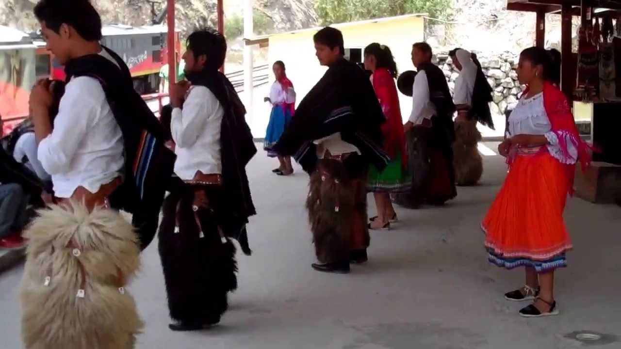 Traditional Ecuadorian Dancing - Alausi, Ecuador - YouTube