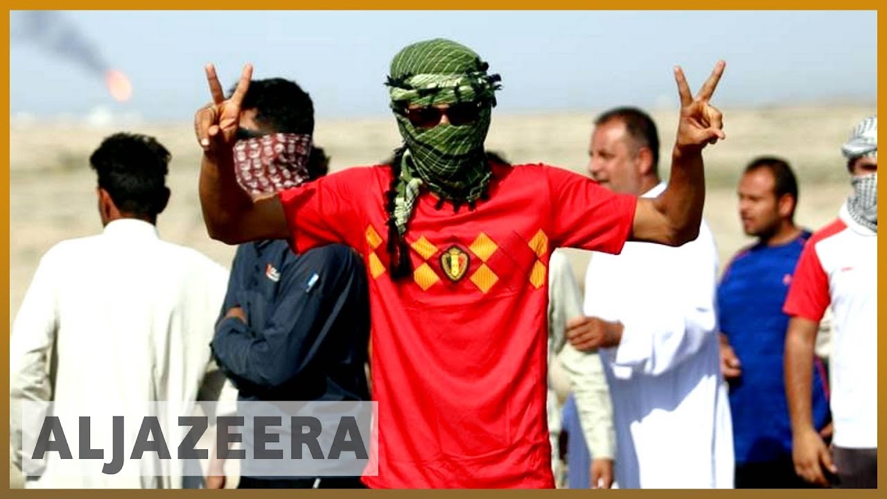 🇮🇶 Tear gas and water cannon fired at Iraqi protesters in Basra | Al ...