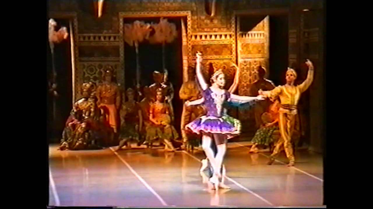 la bayadere gamzatti et solor letestu le riche - YouTube