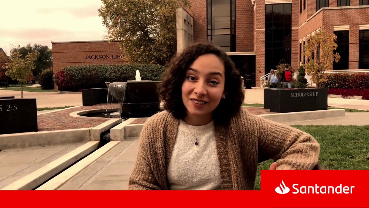 Luciana Muraira - Beca Legacy Santander - YouTube