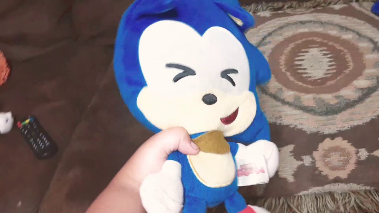 Knuckles loses is leg - YouTube