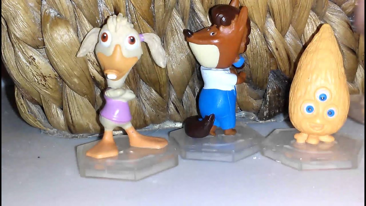 Me reviewing very old toys from chicken little - YouTube