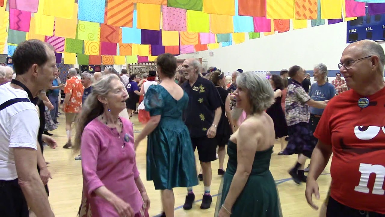 7 of 11 - FolkMADness 2019 - Scott Higgs & The Figments - YouTube