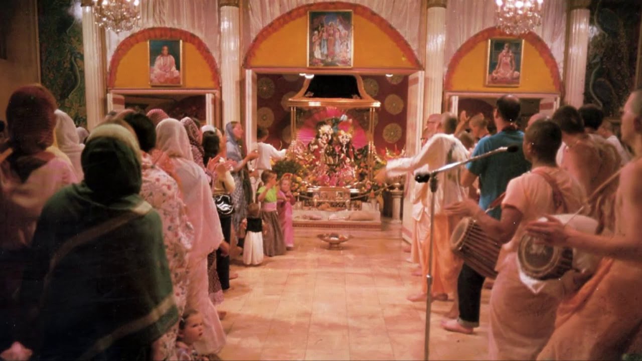 Live in New Dvarka - Sandhya Arati Kirtana Led by Agnidev das 1976 ...