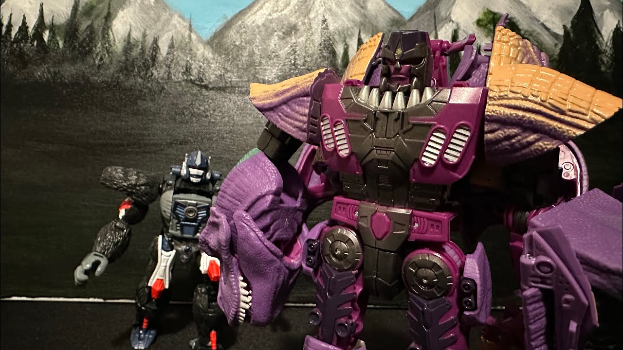 Purple Dinosaur VS Monkey: Transformers WFC Kingdom Megatron and ...