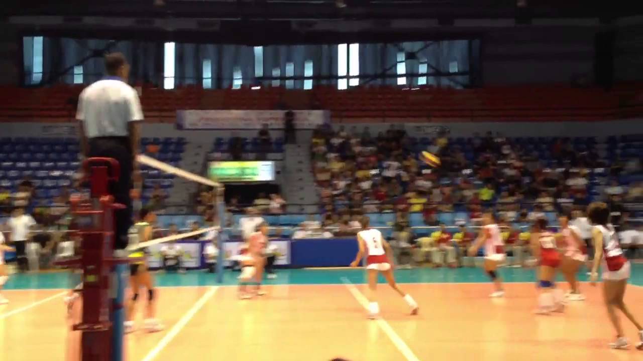 PSL : Venus Bernal of Cignal HD Spikers - YouTube