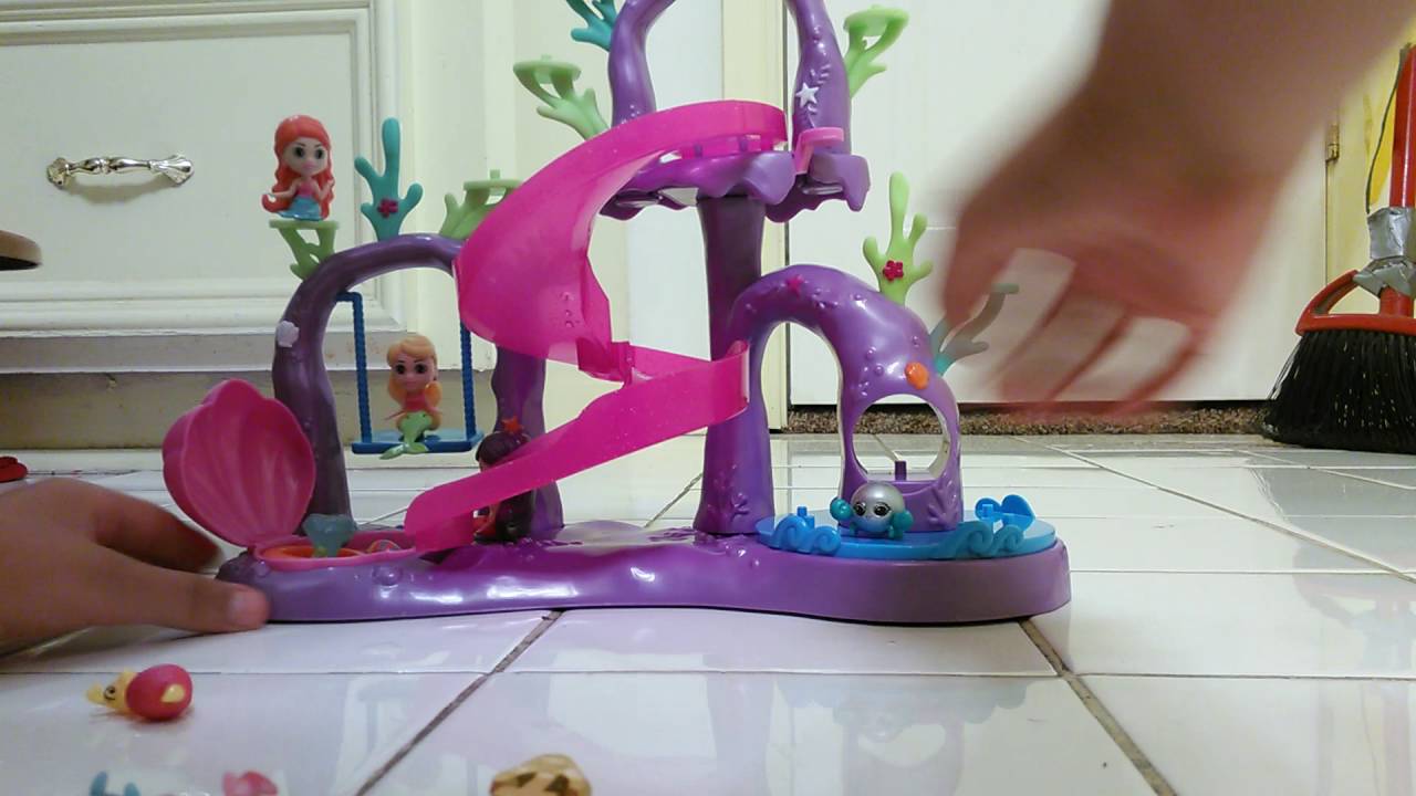 Nikoles first episode of Splashlings - YouTube