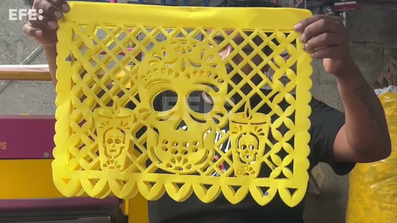 El pueblo productor de papel picado comienza a dar color al Día de ...