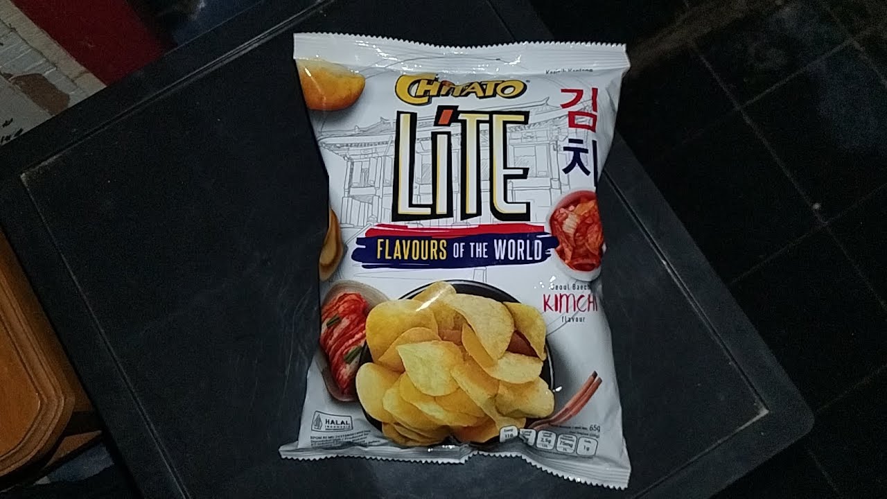 Review Produk #3211 : Chitato Lite Seoul Bacheu Kimchi Flavour - YouTube