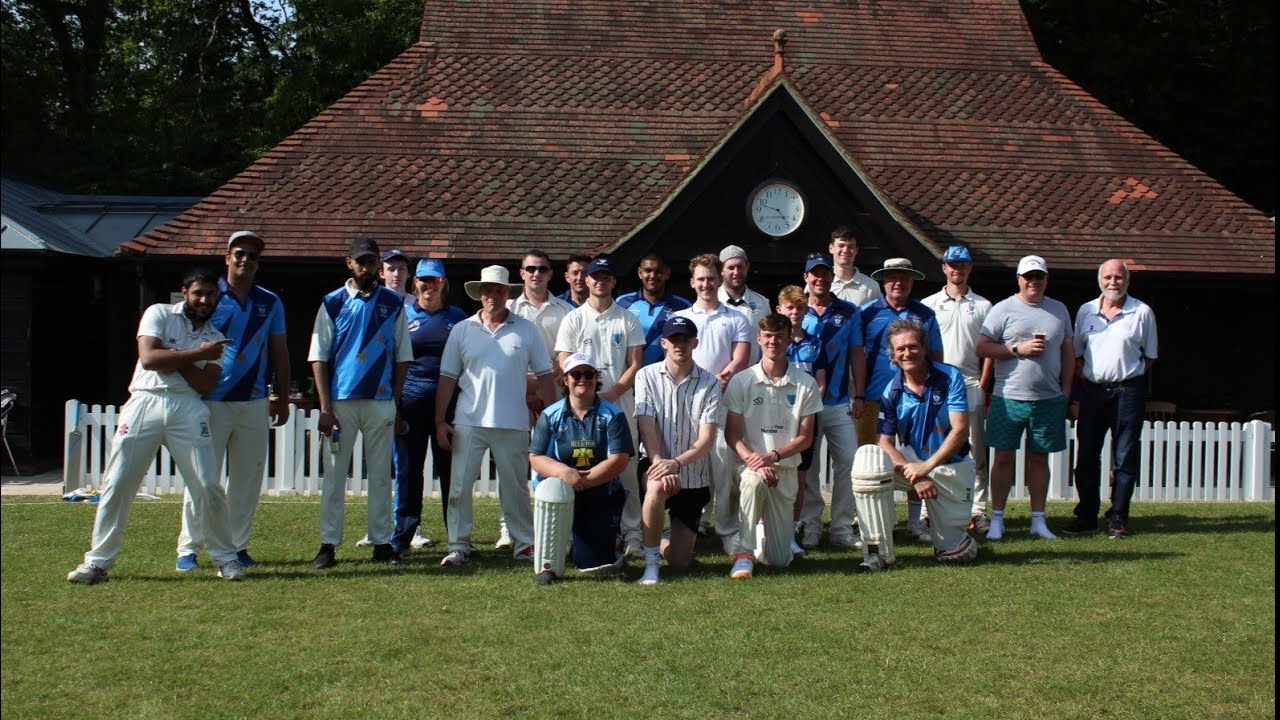 Outwood CC - Dinosaurs v Llamas | The Hundred - YouTube