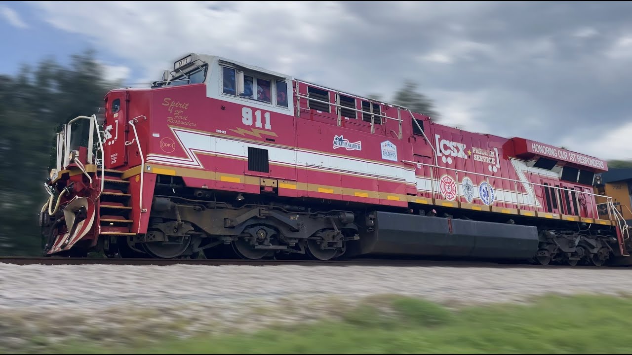 High Speed Pacing CSX 911 'Honoring our First Responders" - YouTube