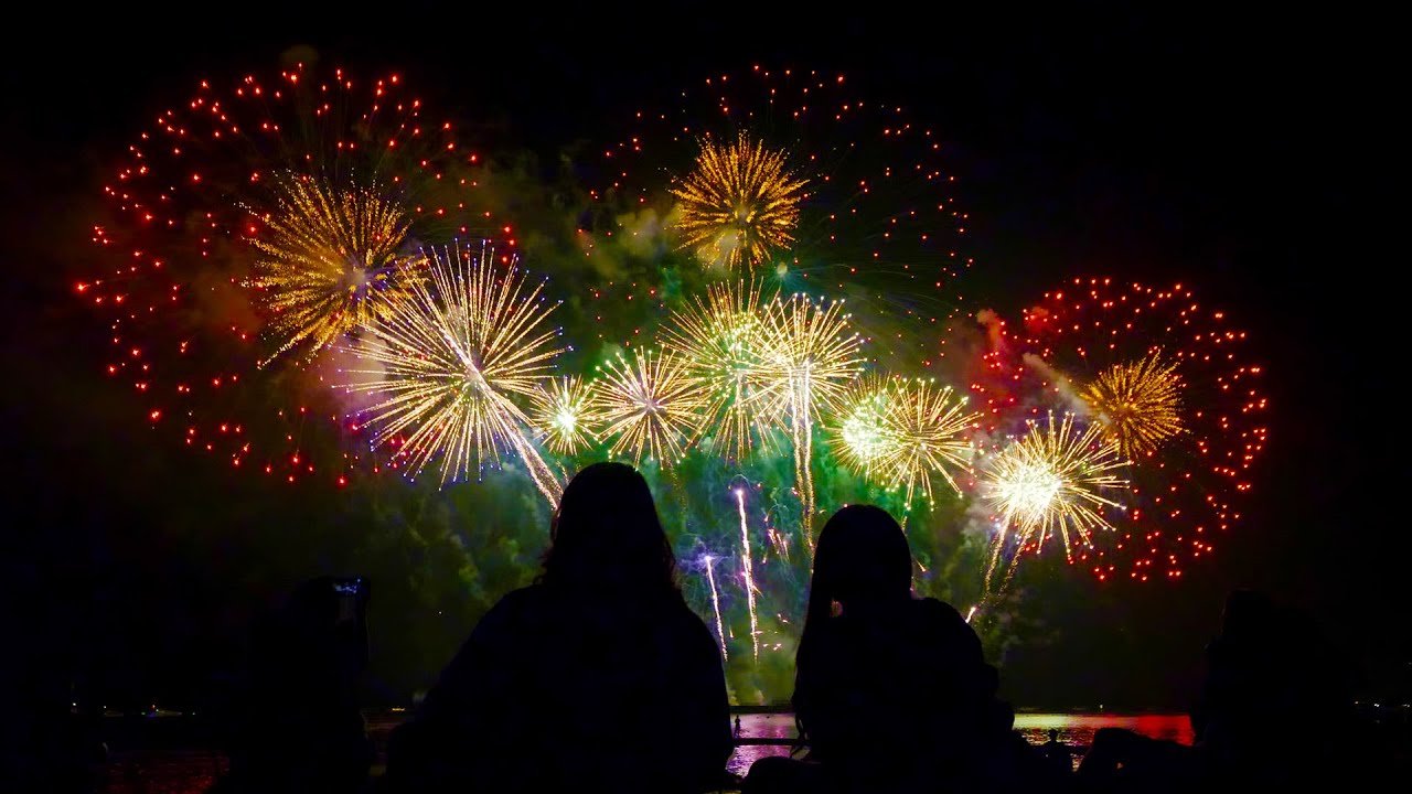 4K Fireworks with Classical Music - Beethoven, Mozart, Vivaldi 🎻 - YouTube