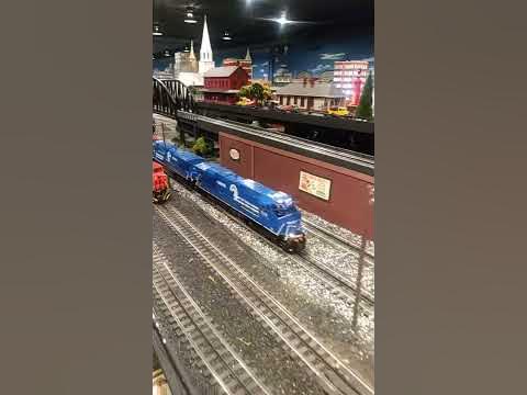 Lionel Legacy NS Heritage Conrail ES44AC's #1976 & #1978 - YouTube