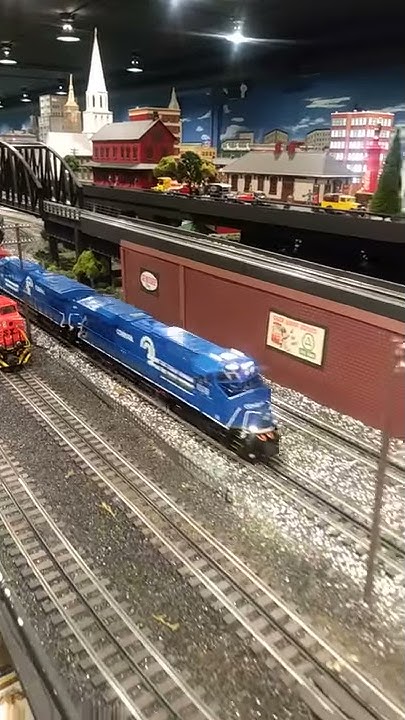 Lionel Legacy NS Heritage Conrail ES44AC's #1976 & #1978 - YouTube