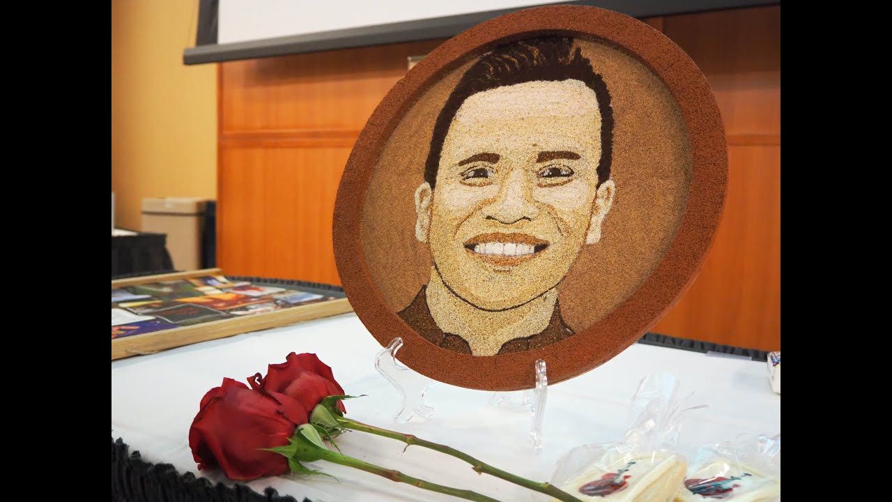 Honoring Alex Encila On The 2022 Donate Life Rose Parade Float - YouTube