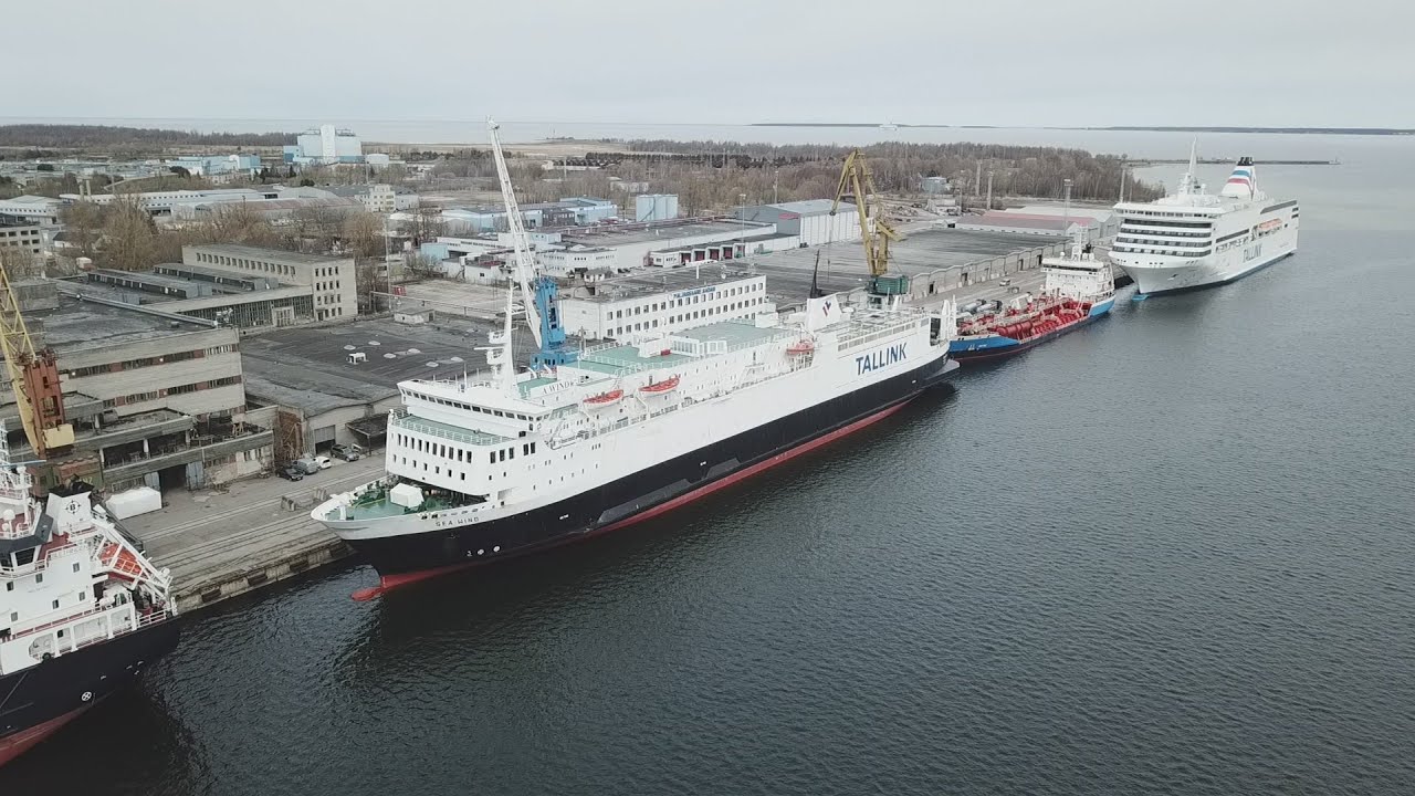 M/S Victoria I & Sea Wind at Paljassaare - YouTube