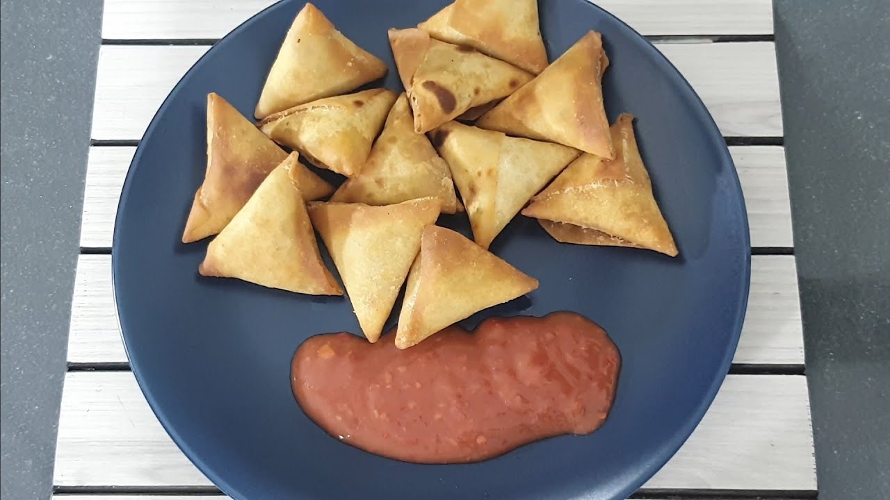 How To Make Chicken Samosas From Scratch For Beginners And First Time ...