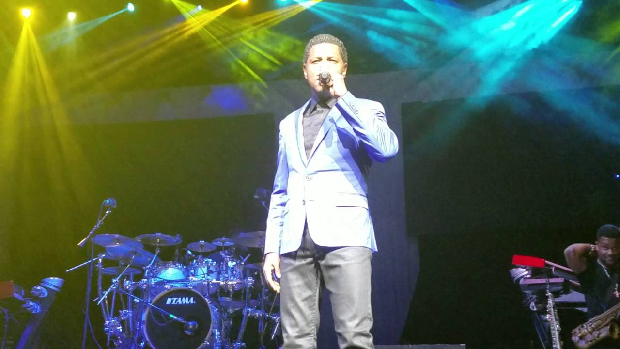 Never Keeping Secrets - Babyface (2016 Concert Performance) - YouTube