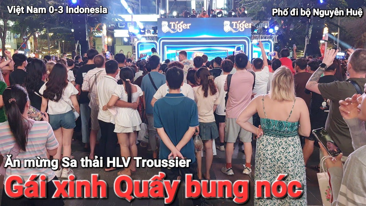 Nhục nhã thôi thì cùng Gái xinh Nhảy ăn mừng VFF Sa thải Troussier ...