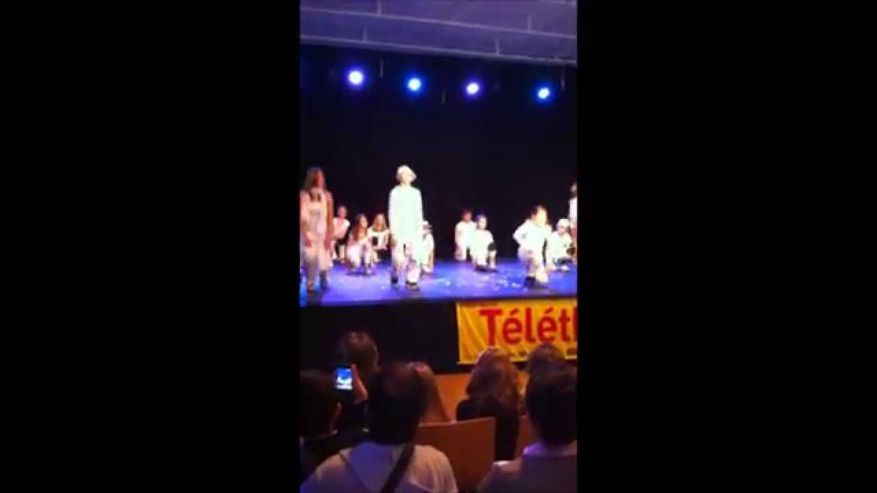 Street dance studio 48 - YouTube