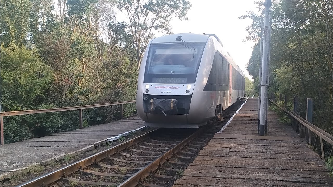 TRENURI IN HALTA NEPTUN. - YouTube