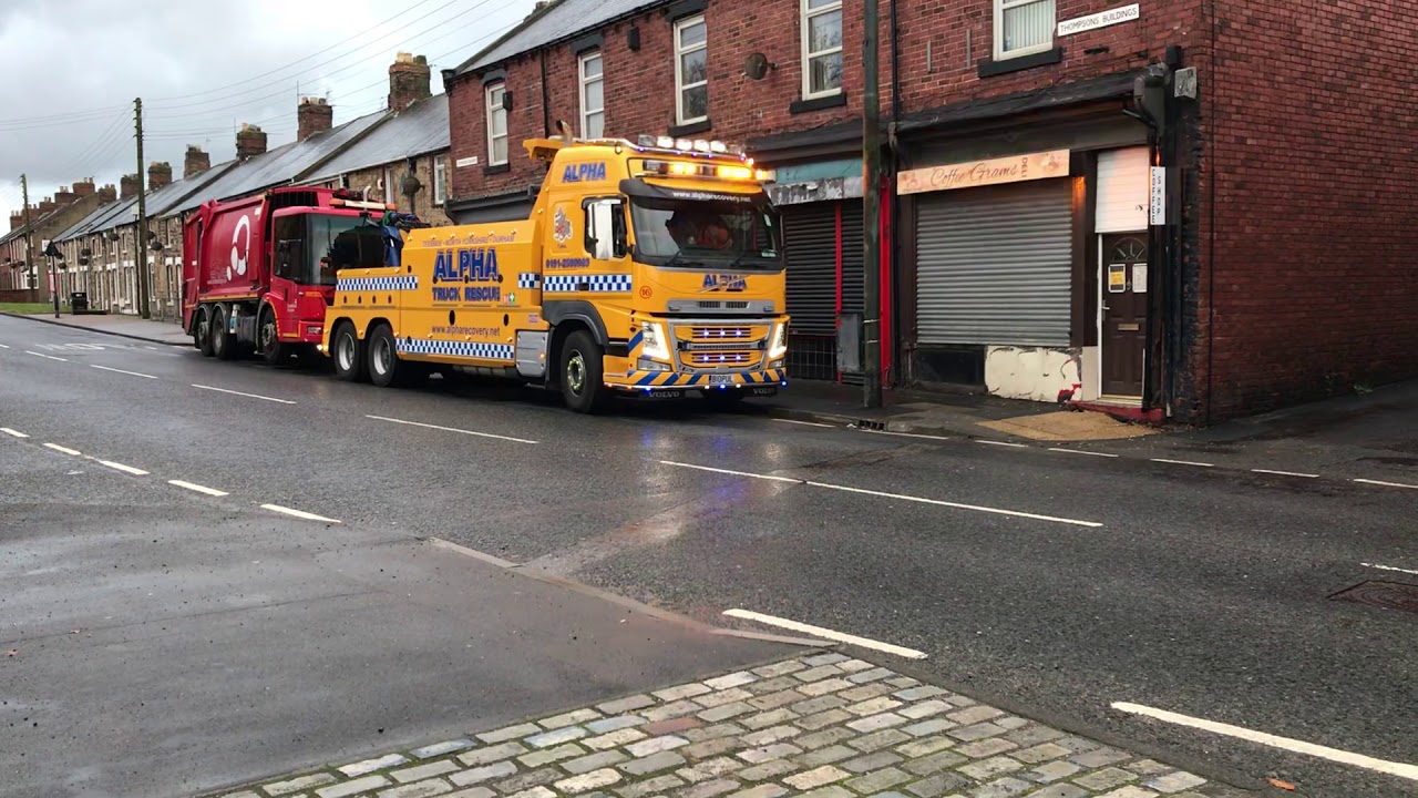 Alpha recovery towing bin waggon 17.10.20 - YouTube