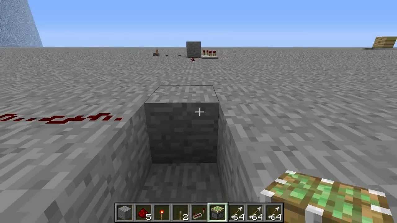 Minecraft - Very Small Toggleable Repeater Clock - YouTube