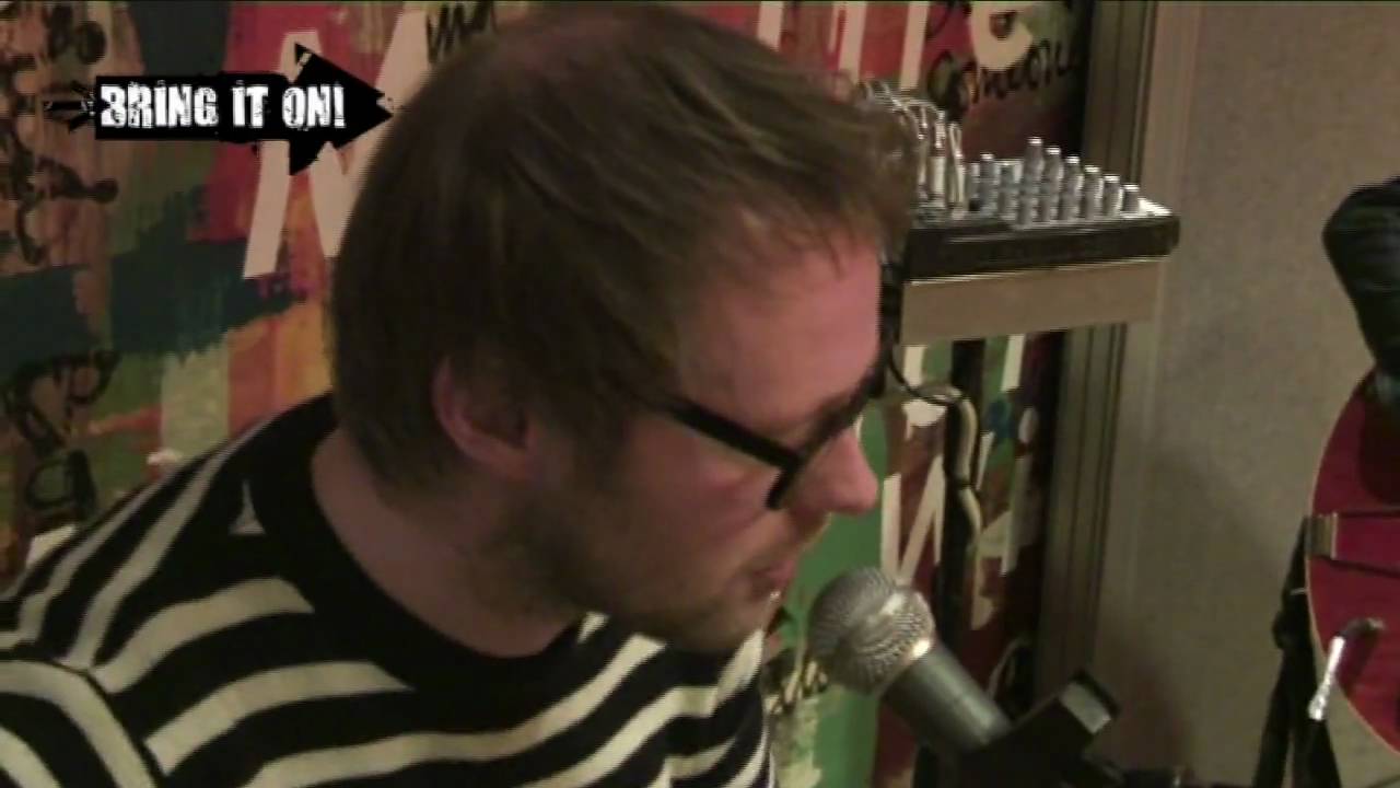 Moss - I Apologise (Dear Simon) (Live bij Bring It On!) - YouTube