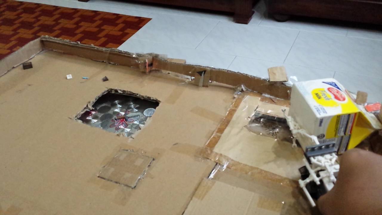 Robot wars Cardboard - House Robots rebellion - YouTube