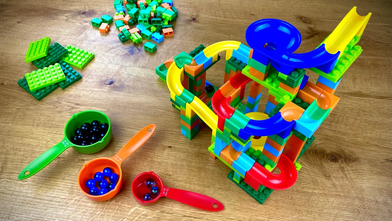 Collecting Track Maze Toy Bricks and roll balls off the maze (388 pcs ...