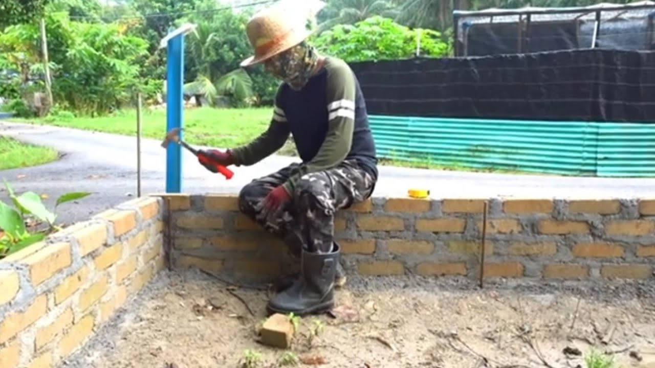 Building concrete cement for retaining wall | ep46 | Membina tembok ...