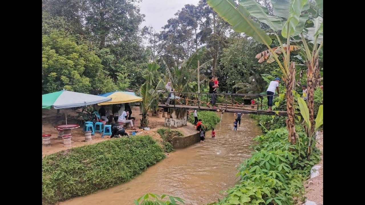 BUTIK ROTI MARIA - YouTube