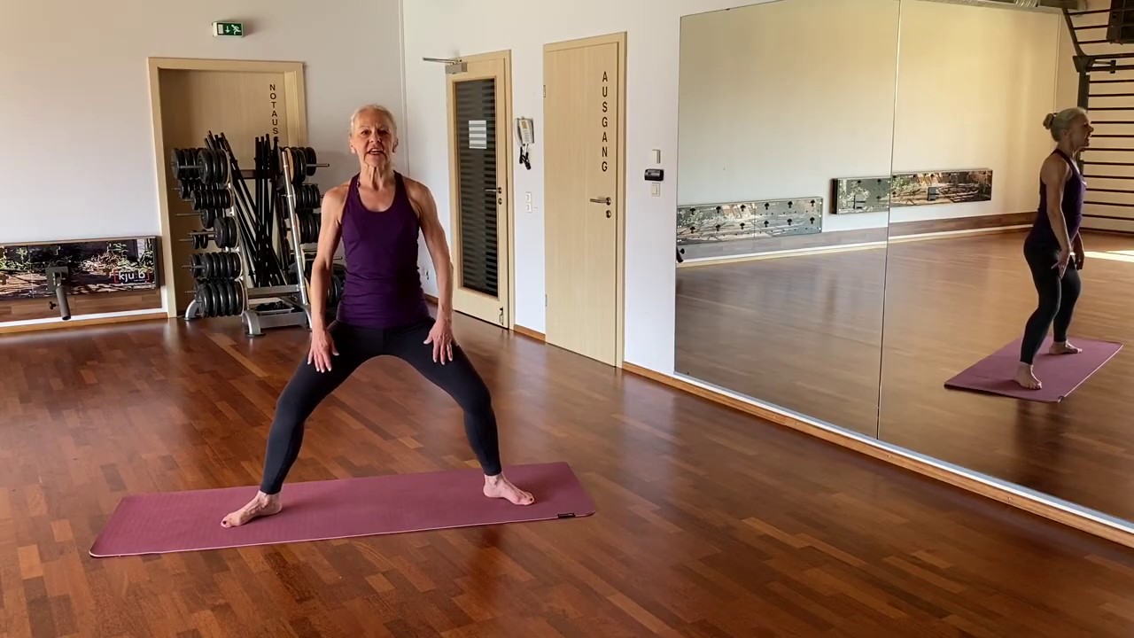 Pilates-Workout mit Ingrid 🧘‍♀️🧘🧘‍♂️ - YouTube