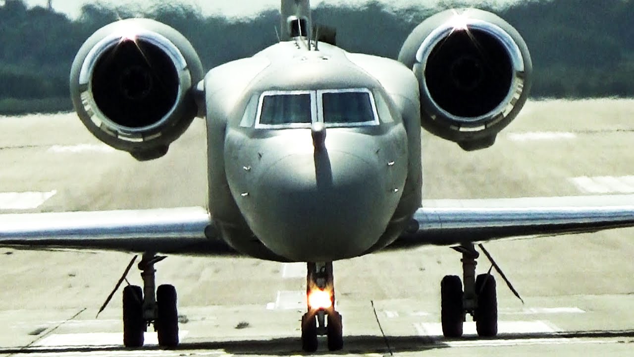 🇮🇹 Modified Gulfstream G550 CAEW Spy Plane Spotted at Waddington For ...