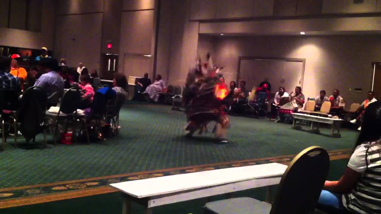 Men's fancy dance - YouTube