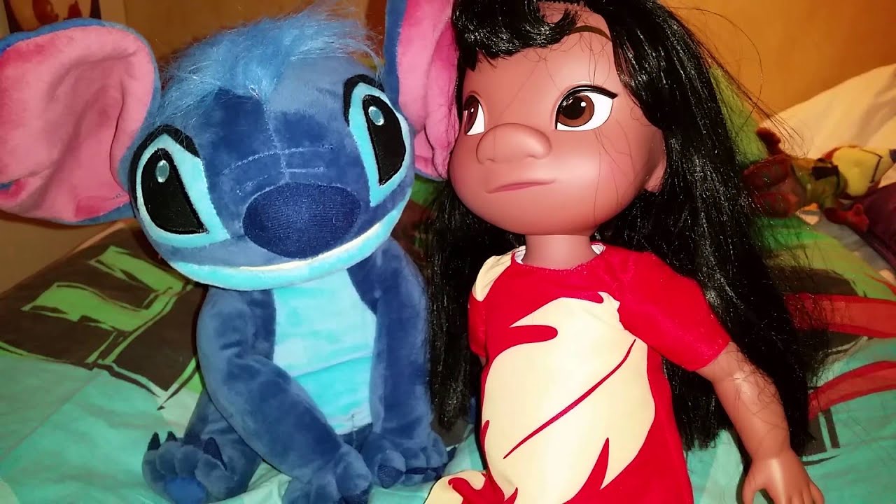 Interactive Stitch plush playing with Lilo + surprise figure - YouTube