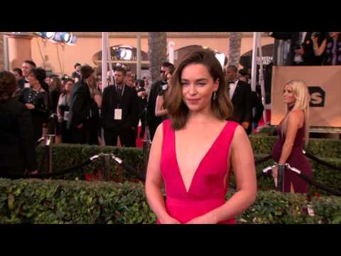 Emilia Clarke SAG Awards Arrivals 2016 | ScreenSlam