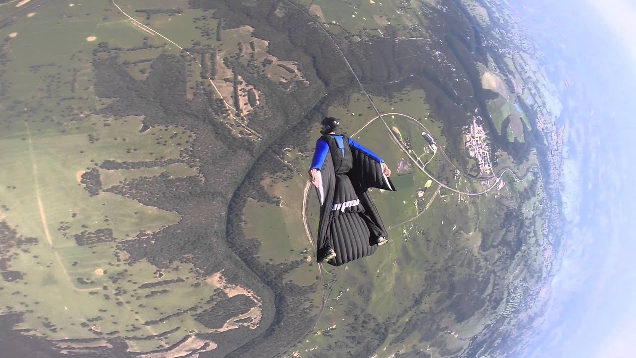 Flying the vampire Race - YouTube