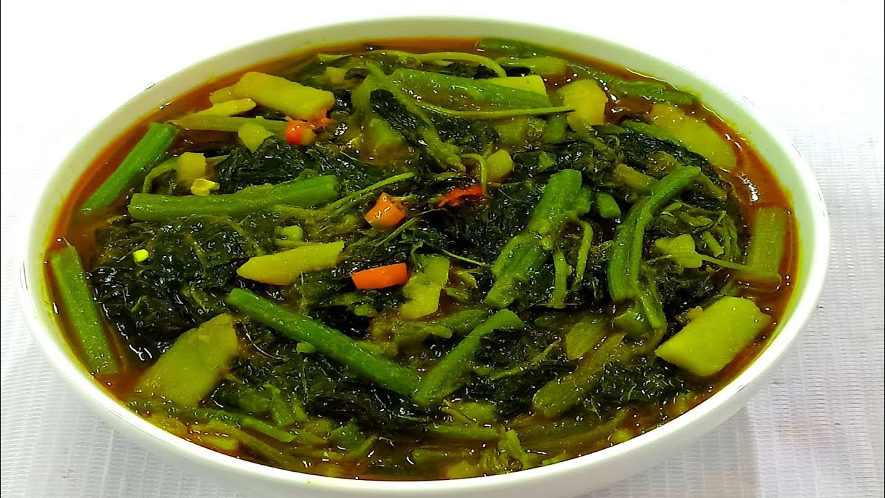 শুটকি ও মাছ দিয়ে ডাটাশাকের আঞ্চলিক রান্না এর স্বাদ মুখে লেগেই থাকবে ...