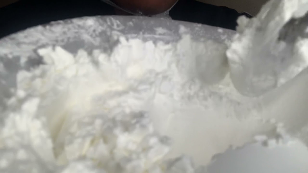 Very SQUEAKY cornstarch sounds #cornstarch #explore - YouTube