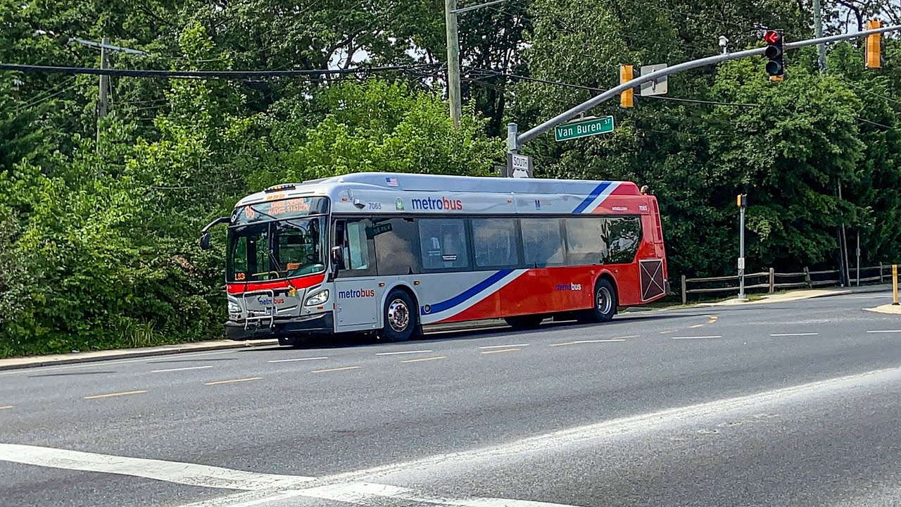 WMATA 2011 New Flyer XDE40 7065 on Route 86 - YouTube