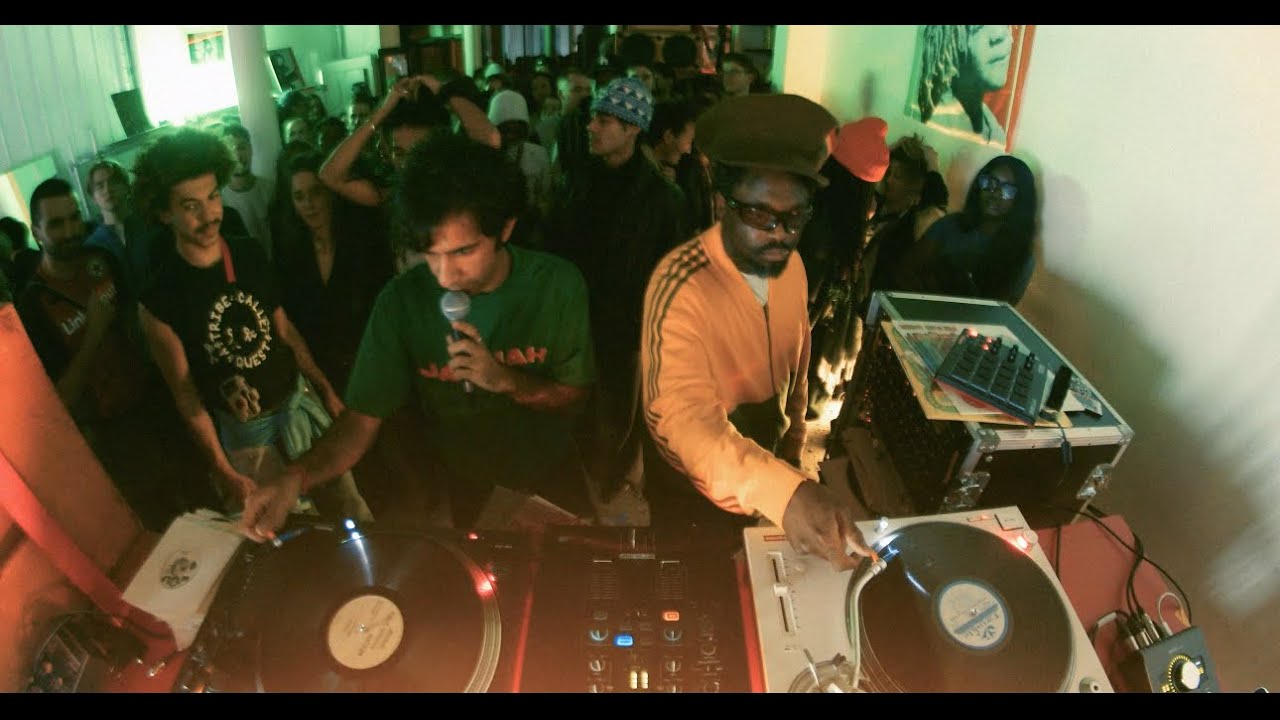 JAH JAH SOUND SYSTEM & STUDIO CRUMB - YouTube